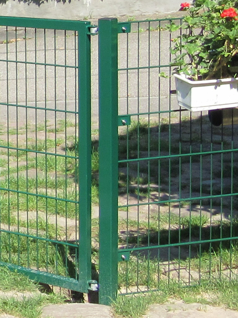 Produktübersicht: Zaunfelder Tore Gartentüren Sichtschutz Zubehör